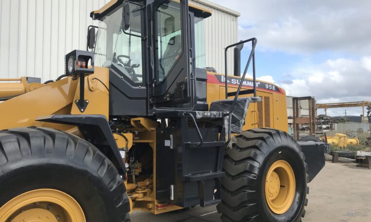 Summit 958 19T Wheel Loader, 240HP Cummins, 4 Speed ZF - Pickman Equipment
