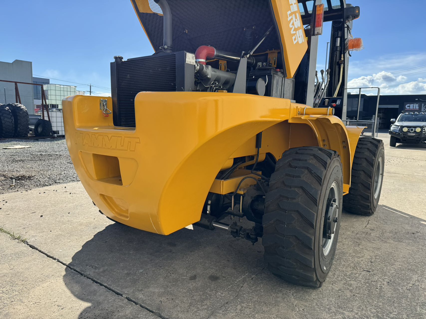 Mammut H35C 4WD Rough Terrain Forklift - Pickman Equipment